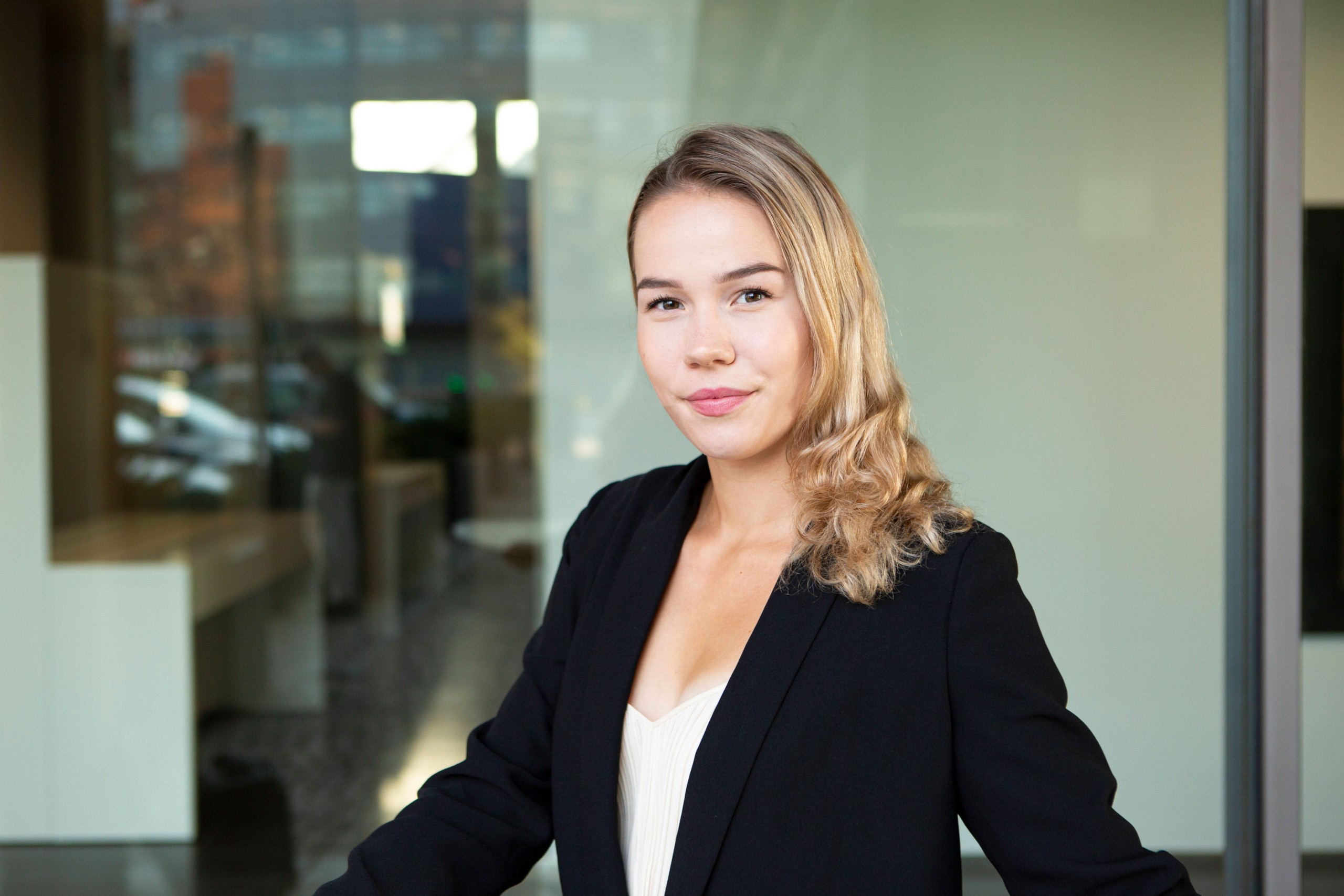 Traineena pääomasijoittamisen maailmassa: Milja Mieskolainen - tesi.fi